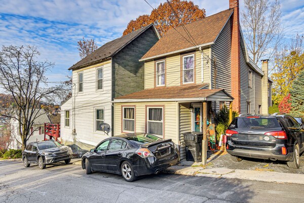 Bethlehem Home W/ Patio & Amazing Sunset Views! - Bethlehem, PA