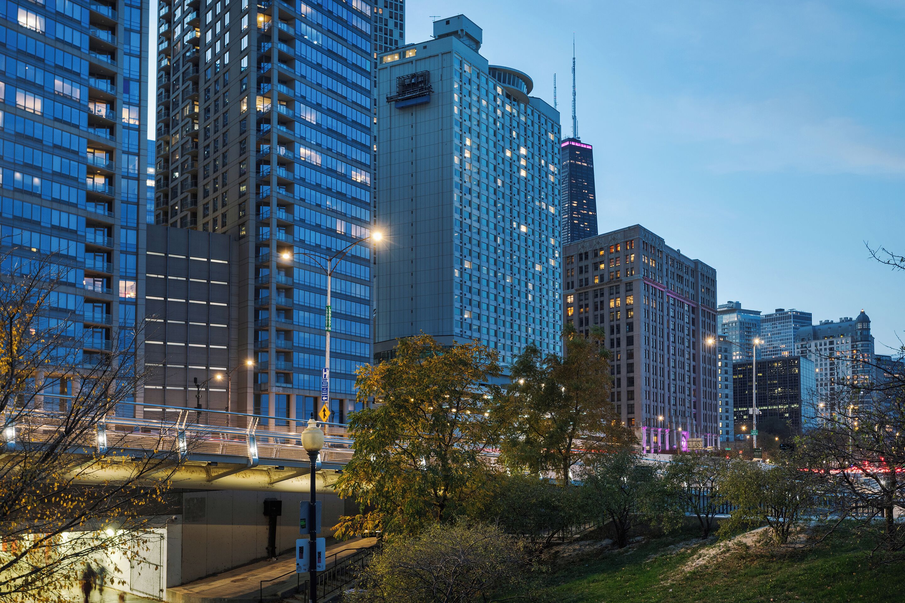 Sonder Onterie | Superior King Studio Apartment, Chicago, IL Vacation ...