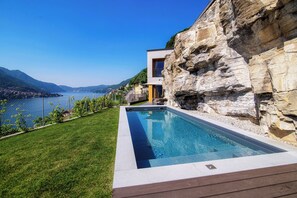 Piscina externa sazonal