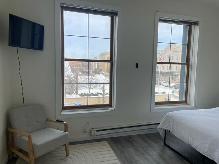 Modern Downtown Loft On The 400 Block - Wausau, WI