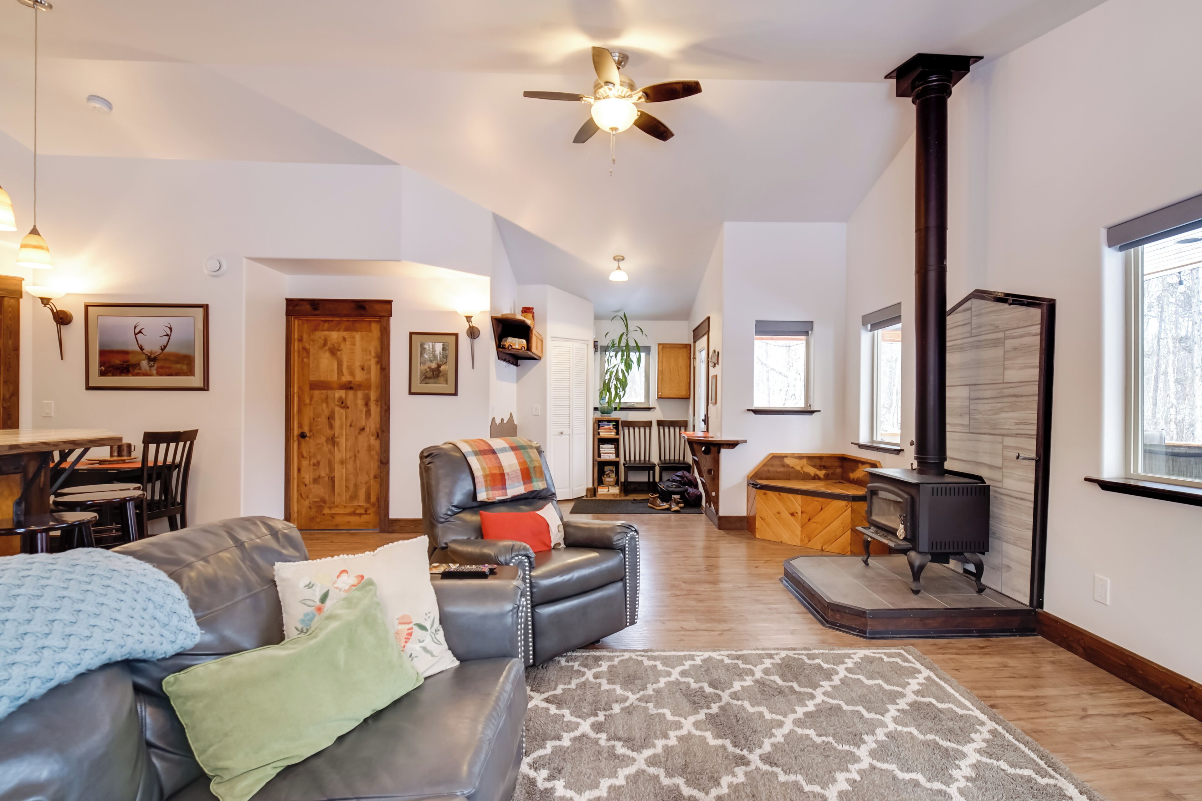 Denali Basecamp: Cozy Talkeetna Chalet W/ Fire Pit - Talkeetna