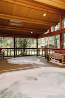 Banheira de hidromassagem exterior