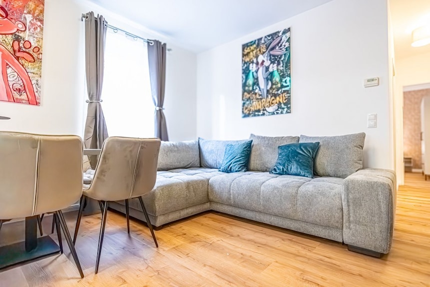 Spacious 2br And 1lr Apartment, Around Donaustadt - Viena