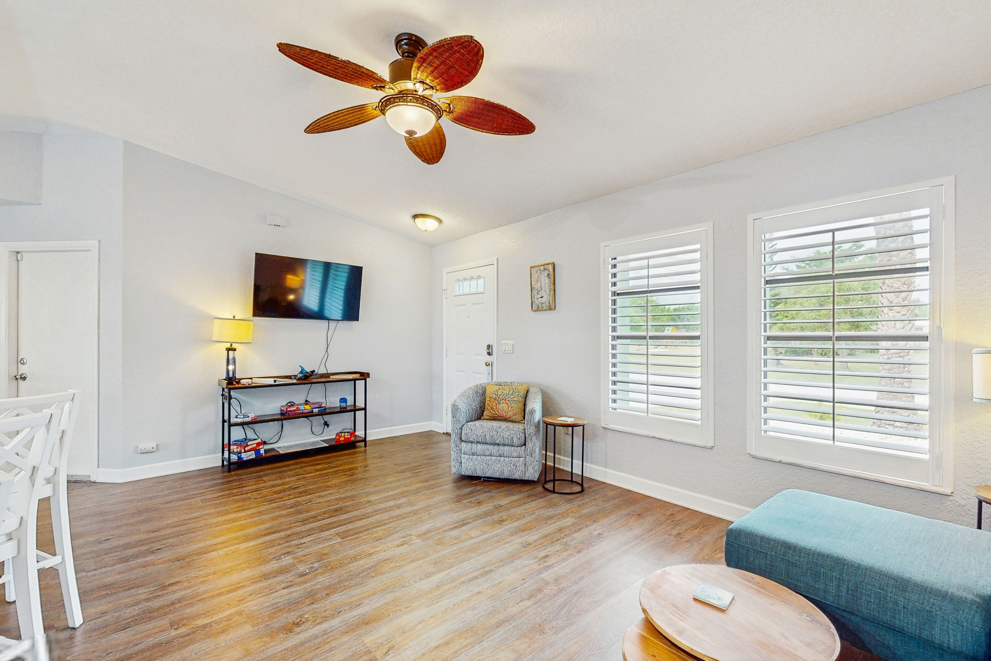 Canal-front Escape With Heated Pool, Dock, And Resort-style Outdoor Living - Port Charlotte, FL