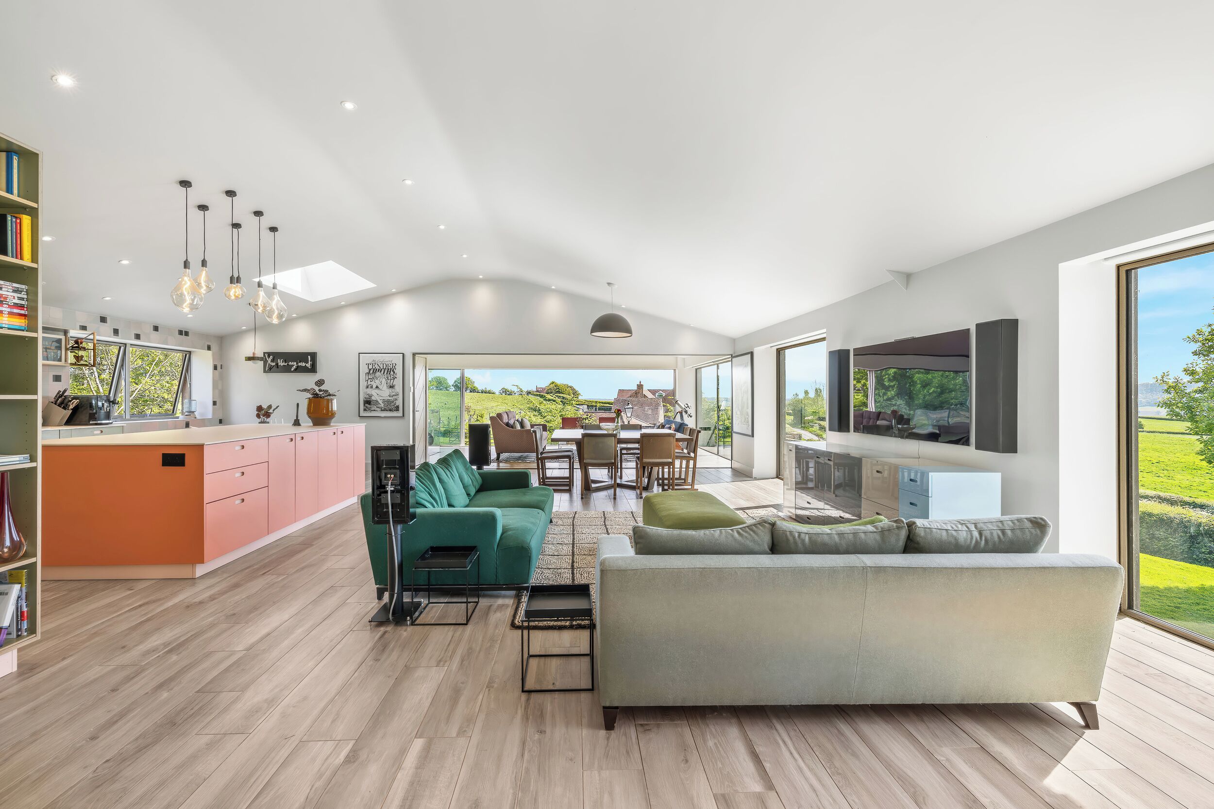 1 Little Broomcroft, Pet Friendly, With A Garden In Much Wenlock - North Wales