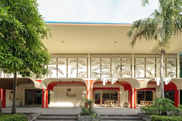 Summer Sea Phi Phi Island - Ko Phi Phi Don