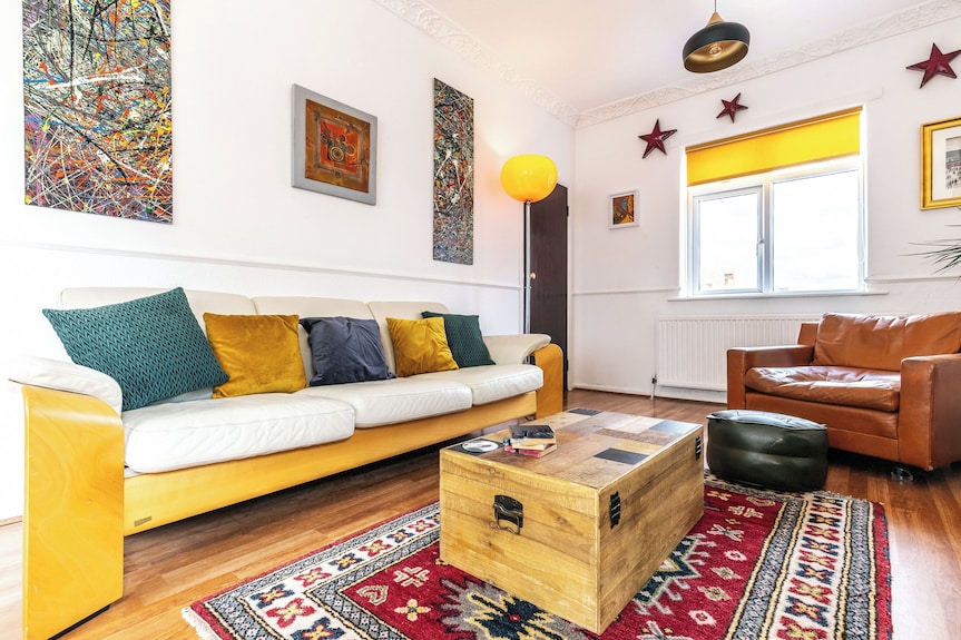 Seascape - A Charming Semi-detached Mid-century Retreat. - Scarborough