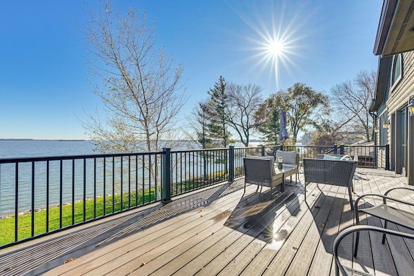 Waterfront Home W/ Boat Dock & Deck In Storm Lake! - Storm Lake, IA