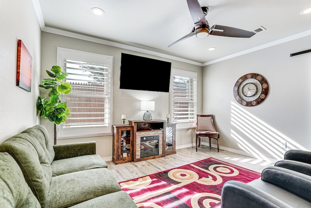 Fenced Yard: Modern Barndominium In Amarillo! - Amarillo, TX