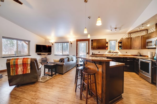 Denali Basecamp: Cozy Talkeetna Chalet W/ Fire Pit - Alaska