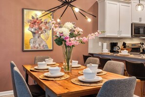 Apartamento Clássico, varanda | Sala de jantar