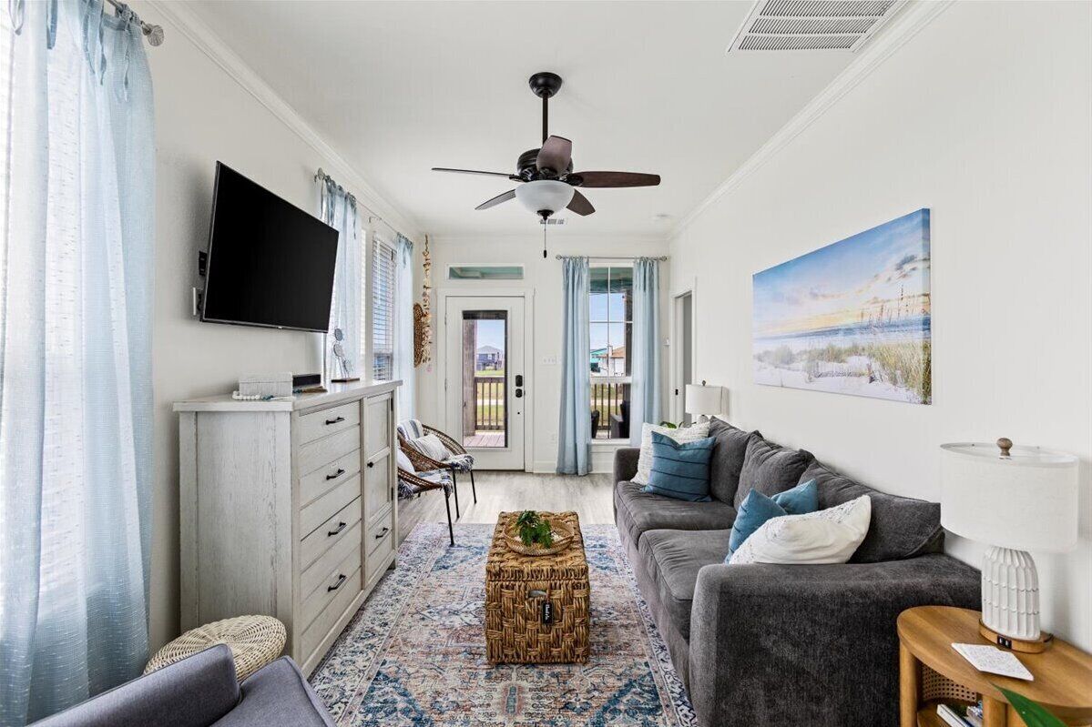 Very Affordable - Coastal Escape With A Stunning Contemporary Cottage Aesthetic. - Surfside Beach, TX