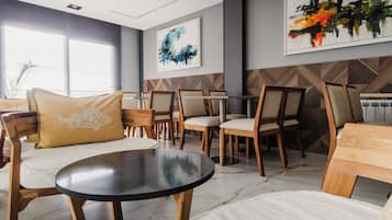 Pequeno-almoço tipo buffet diário incluído