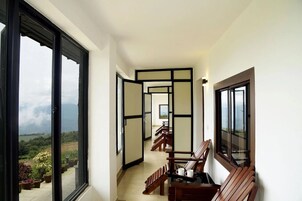 Quarto luxo, vista para a montanha | Vista do quarto