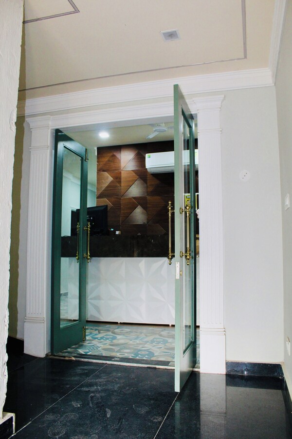 The Loya Hotel - Faridkot