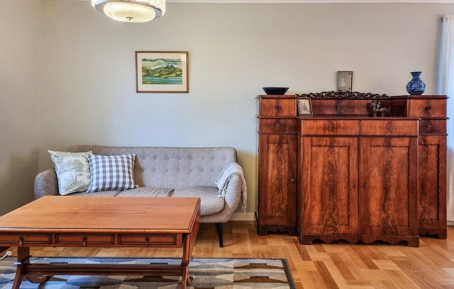 Haustierfreundliches Haus In Vara Mit. - Vara