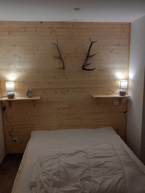 Bas De Chalet Près Du Lac Matemale - Les Angles (66) - Formiguères