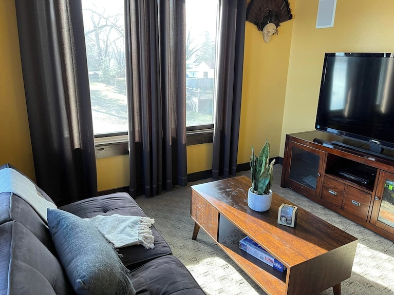 Cozy 8 Person Chalet On The Bay - Wisconsin