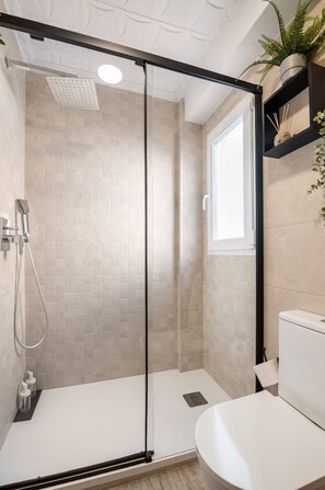 Apartamento, 3 quartos | Casa de banho