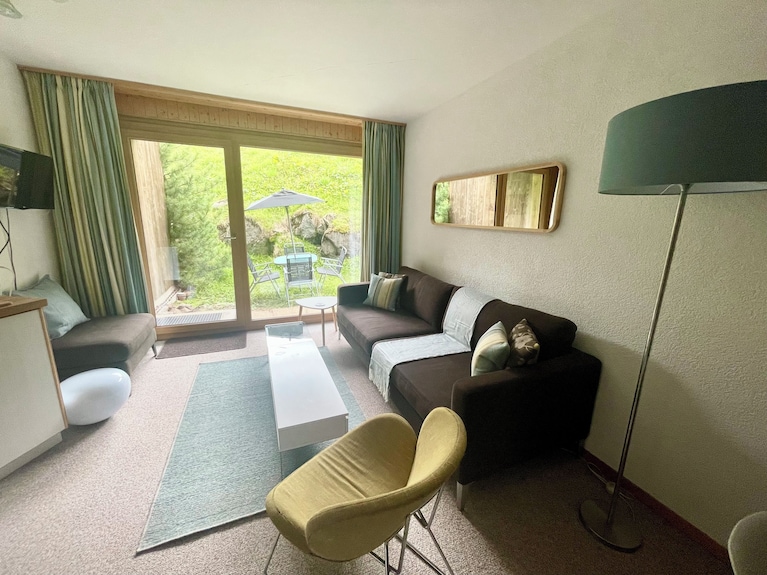 Modern, Cosy Ski-in Ski-out Flat - Kanton Wallis