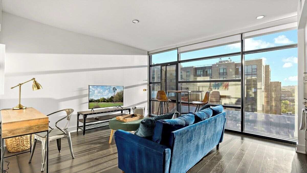 Downtown |Views | Luxury | Sunny - Bethesda, MD