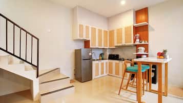 Vila, 1 quarto, vista para a cidade | Cozinha privada