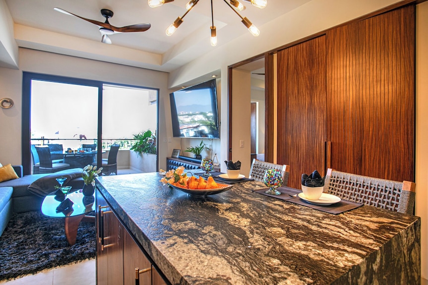 Casa Stephano - New Luxe Condo In Versalles. The Hidden Gem Of Puerto Vallarta!! - Puerto Vallarta