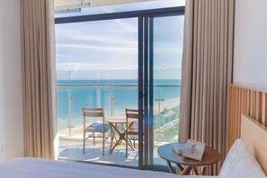 Apartamento família, sacada, vista para o mar | Roupas de cama de algodão egípcio, roupas de cama premium