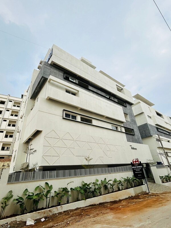Wildwings Premium Hotel - Hyderabad