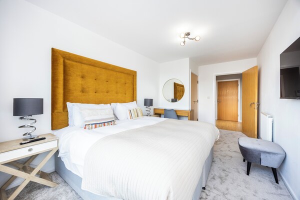 Hide Out Two Bed Apartment At Excel - Londen