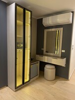 Quarto casal luxo | Frigobar, cofres nos quartos, quartos à prova de som, berços grátis