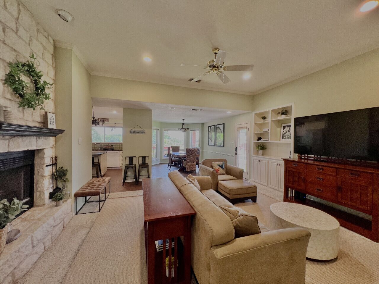 Shaded Oaks Suite Luxury Stay By The Golf Course - Temple, TX