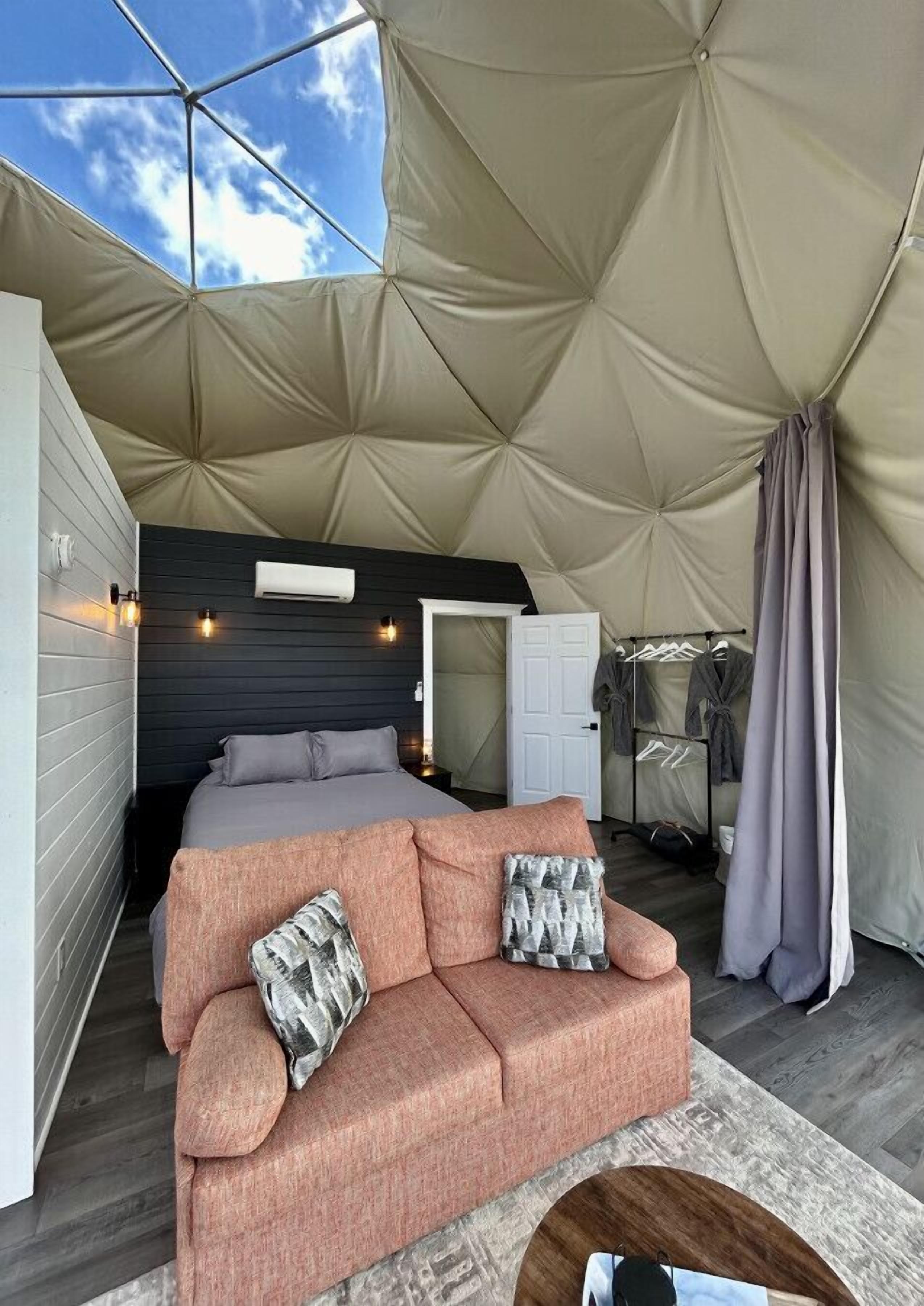 Dome 5 · Luxury Lakeside Dome Experience Private Hot Tub - 노바스코샤