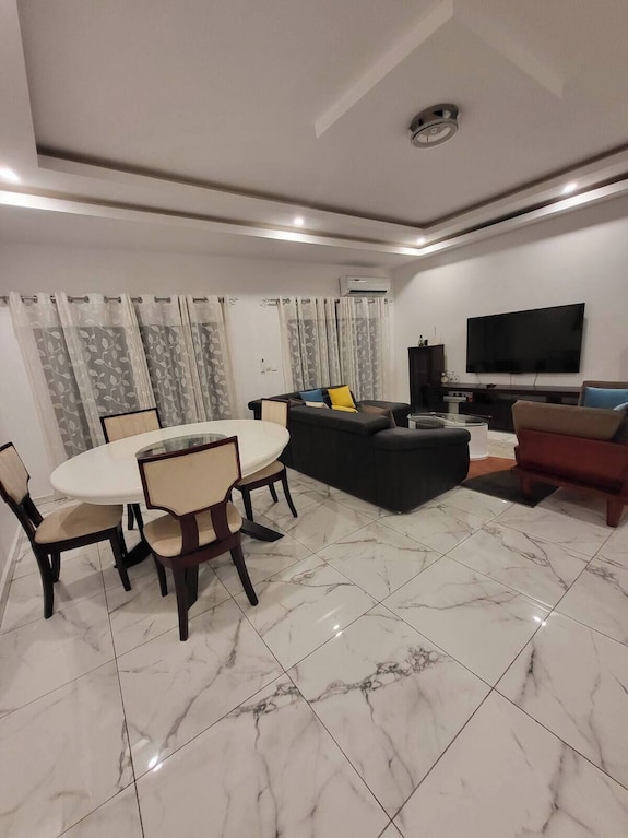 Appartement 3 Pieces Avec Balcon Terrasse Jardin Piscine - Abidjan