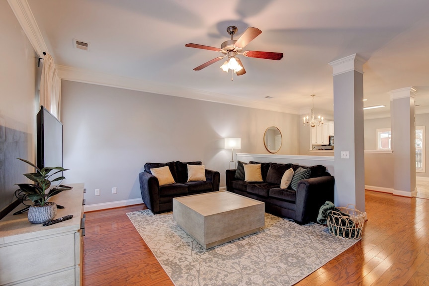 Centrally Located 2 Bed/2 Bath - Minutes To Fort Jackson & Downtown Columbia - Columbia, SC