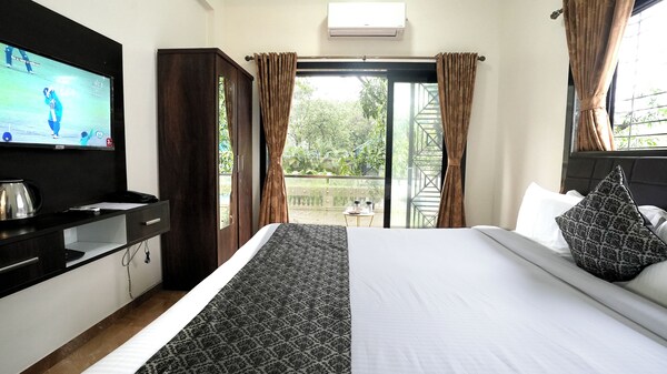 Le Papillon By Bay Hotels - Lonavla