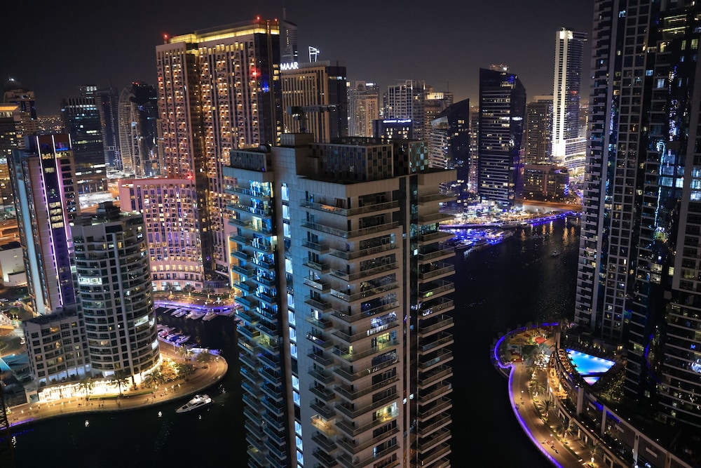 Urban Heaven Luxury Hostel - Dubai