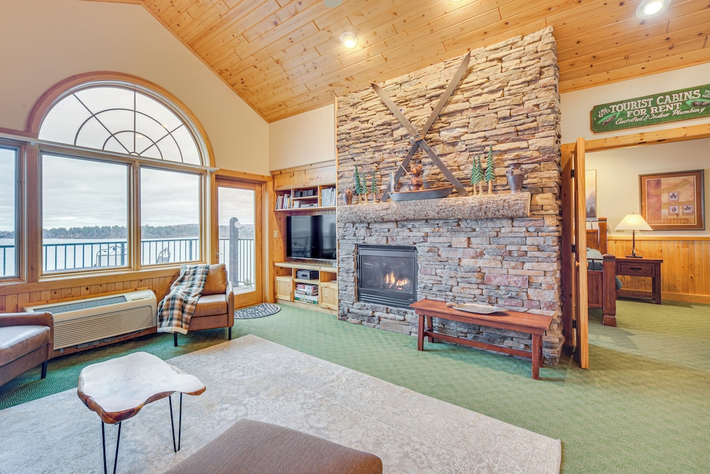 Pool & Lake Access: Northern Lakes Retreat! - Two Harbors, MN