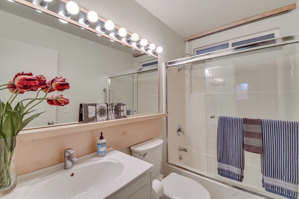 Deck + Fire Pit: Pine Mountain Lake Getaway! - Pine Mountain Lake, CA