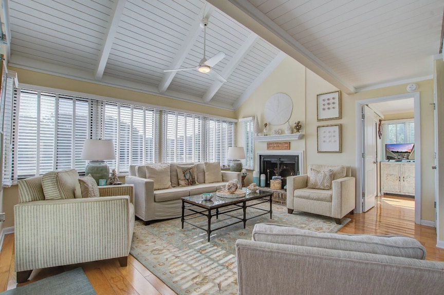 Seabrook Exclusives | 946 Sealoft - Seabrook Island, SC