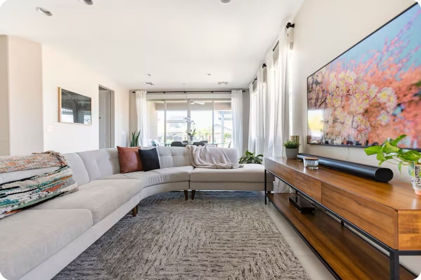 Forget Your Worries In This Spacious And Serene Space. - Casa Grande, AZ