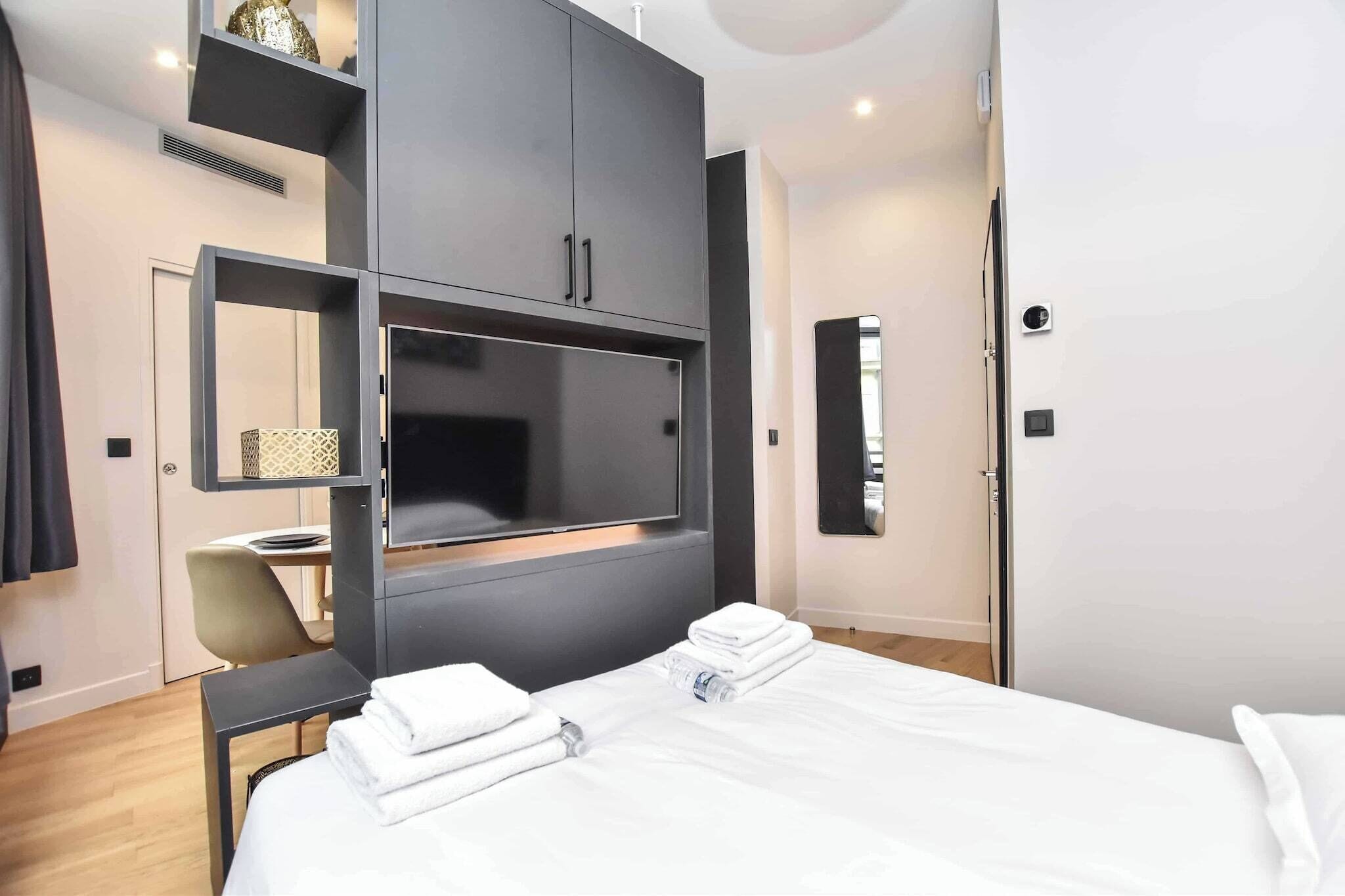 Magnifique Studio - 2p - Proche Opéra Garnier - ibis Paris Tour Montparnasse 15eme