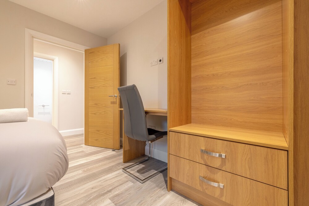 City Center - Newly Renovated 1 BR Flat - Belfast | Vrbo