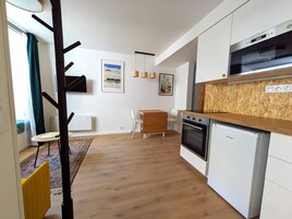 Apartamento design | 1 quarto, espaço de trabalho para notebook, cortinas blackout