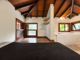 Chalé | 2 quartos, Wi-Fi de cortesia, roupa de cama