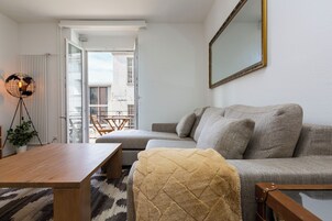 Apartamento conforto, 2 quartos, para não fumantes, cozinha | Área de estar | Smart TV 32 polegadas com canais digitais