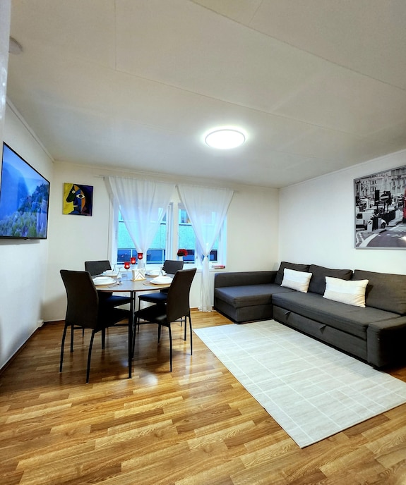 Cozy Apartment In Central Stavanger With Wifi,close To All\nday-night Attractions - Stavanger