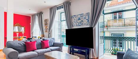 Apartamento, 2 quartos, para não fumantes | Área de estar | TV de tela plana