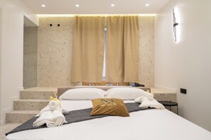 Suite monolocale di lusso con vista sulle montagne e balcone (Fuoco 1) | Lençóis italianos Frette, roupa de alta qualidade, edredões de penas 