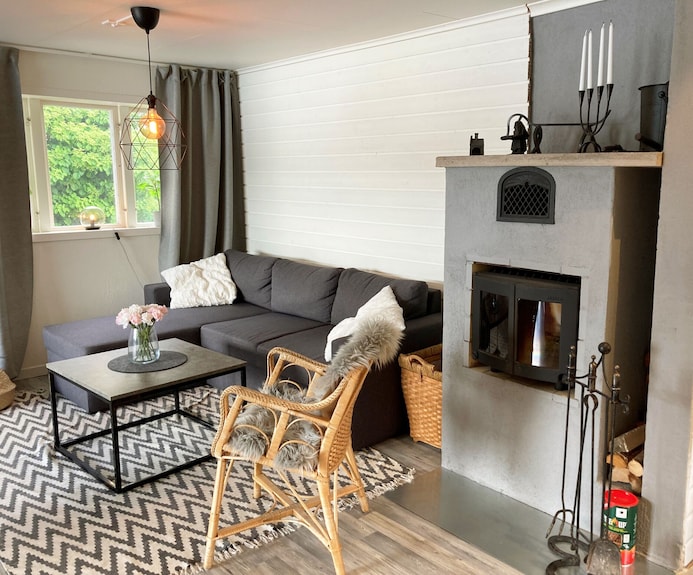 Lovely Cottage In Bankeryd With A Panoramic View Of The Lake | Se07027 - ハボ